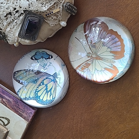 unknown | Accents | 32 Glass Paperweights Butterflies | Poshmark